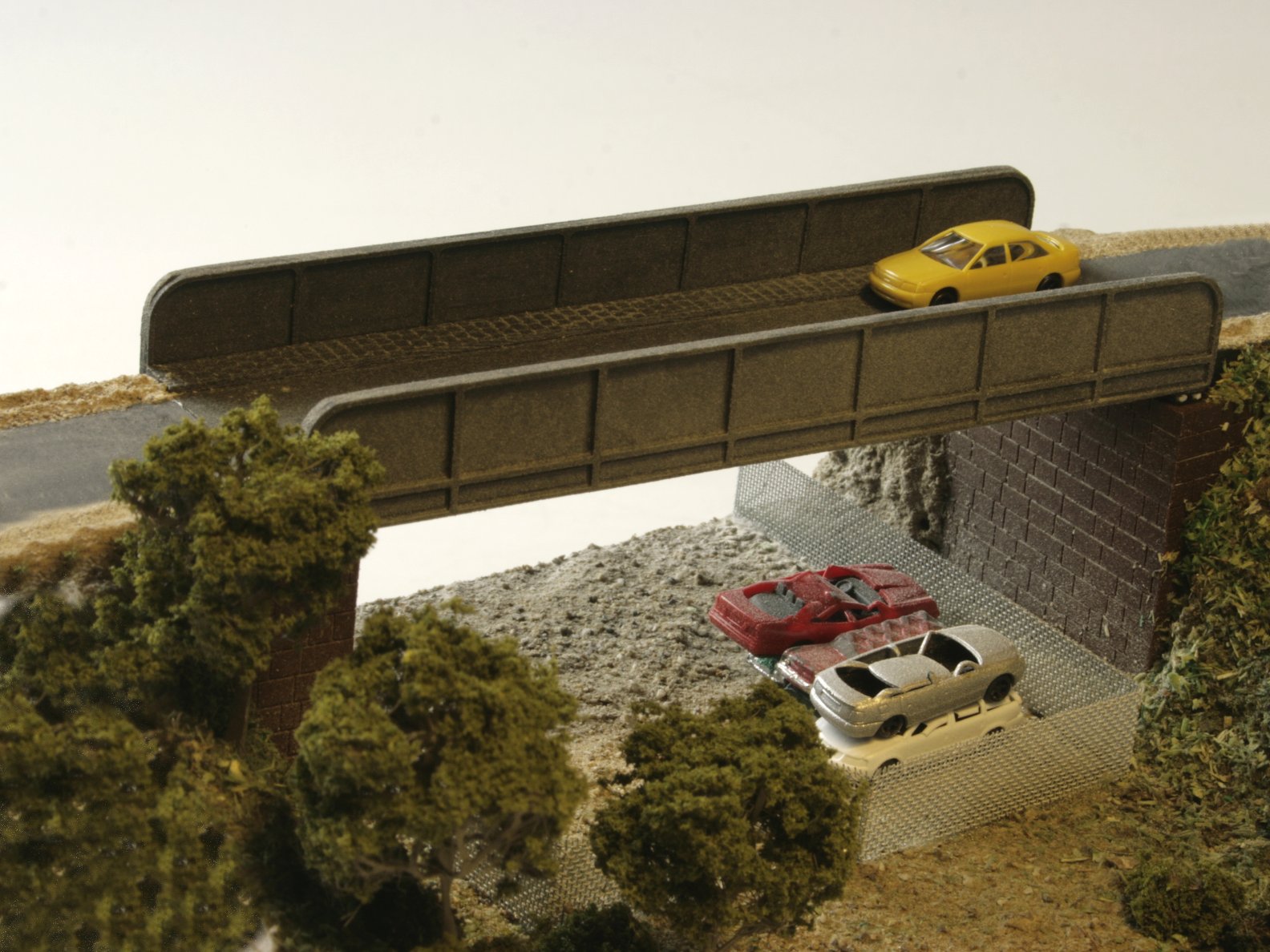 Luetke Modellbahn - Blechträger Strassenbrücke